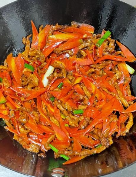 红烧胡萝卜肉怎么做_红烧胡萝卜肉先炒糖色还是先焯水-第1张图片-山城妙识 红烧胡萝卜肉怎么做_红烧胡萝卜肉先炒糖色还是先焯水-第1张图片-山城妙识