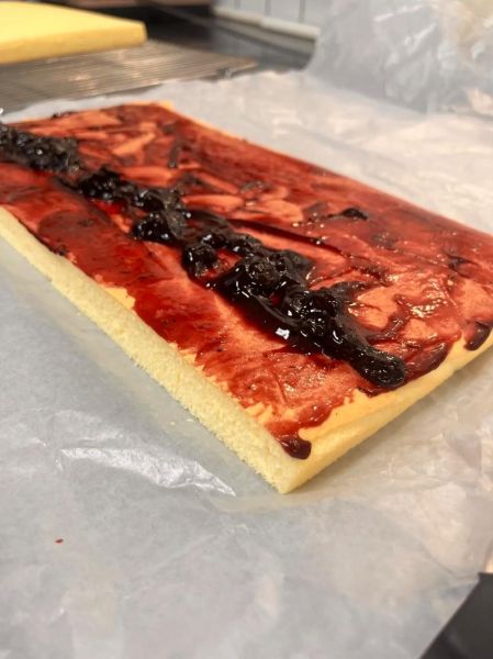 蓝莓奶油蛋糕卷怎么做_蓝莓奶油蛋糕卷配方-第2张图片-山城妙识