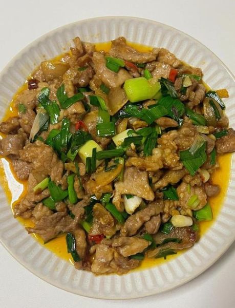 蒜苗炒肉丝怎么做_蒜苗炒肉丝的家常做法-第3张图片-山城妙识 蒜苗炒肉丝怎么做_蒜苗炒肉丝的家常做法-第3张图片-山城妙识