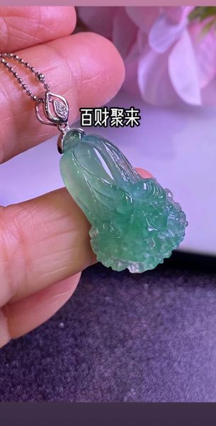 翡翠白菜吊坠寓意_翡翠白菜吊坠怎么选-第1张图片-山城妙识 翡翠白菜吊坠寓意_翡翠白菜吊坠怎么选-第1张图片-山城妙识