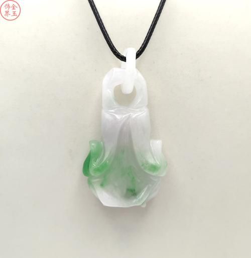 翡翠白菜吊坠寓意_翡翠白菜吊坠怎么选-第3张图片-山城妙识 翡翠白菜吊坠寓意_翡翠白菜吊坠怎么选-第3张图片-山城妙识