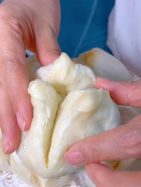 开花叉烧包怎么做_开花叉烧包配方比例-第1张图片-山城妙识