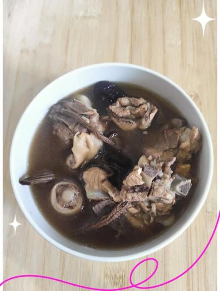 龙骨汤怎么炖好喝_龙骨汤简单做法-第2张图片-山城妙识