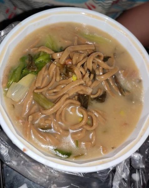 山野菜杂面条怎么做_山野菜杂面条的做法窍门-第1张图片-山城妙识