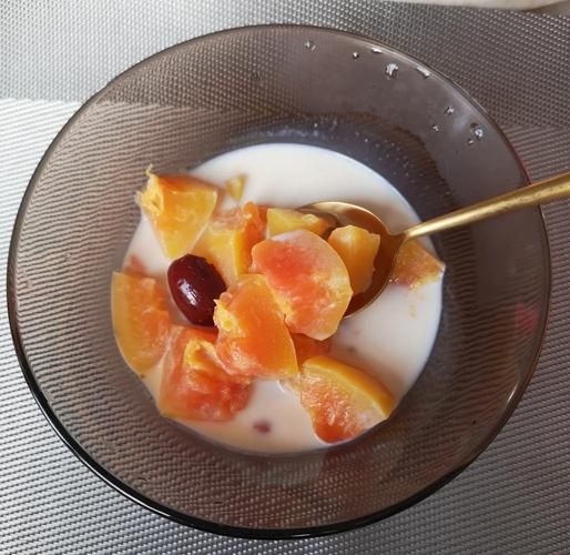 木瓜炖牛奶结块有害吗_木瓜炖牛奶结块还能吃吗-第3张图片-山城妙识