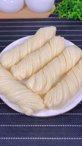 千层盘丝大花卷怎么做_盘丝大花卷详细步骤-第1张图片-山城妙识