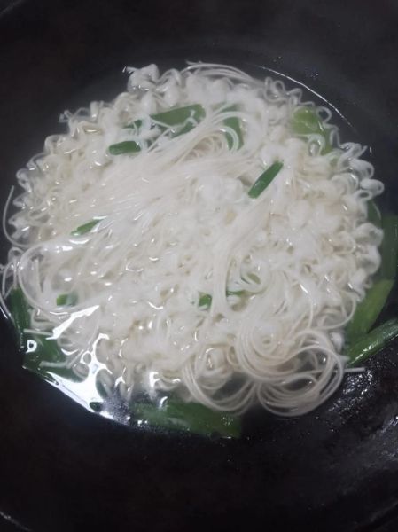 葱花清汤面怎么做_清汤面怎么做好吃又简单-第3张图片-山城妙识