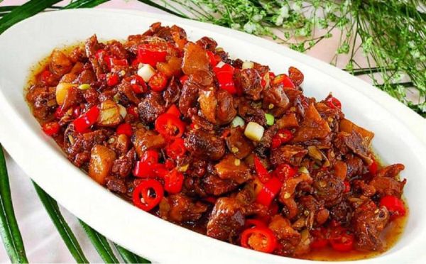 莲花血鸭怎么做_莲花血鸭是哪里的菜-第1张图片-山城妙识 莲花血鸭怎么做_莲花血鸭是哪里的菜-第1张图片-山城妙识