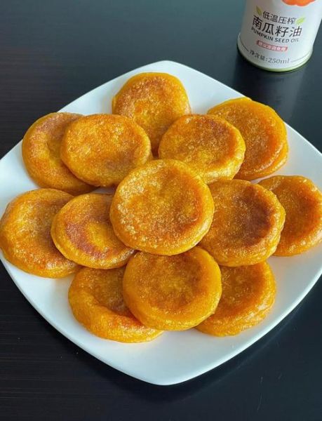 蒸南瓜饼的做法窍门_蒸南瓜饼怎么做好吃又软糯-第1张图片-山城妙识