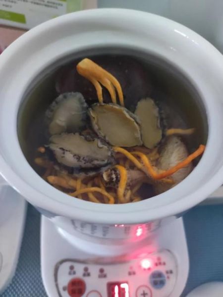 鲜鲍鱼煲汤的做法大全_鲜鲍鱼煲汤怎么做好喝-第2张图片-山城妙识