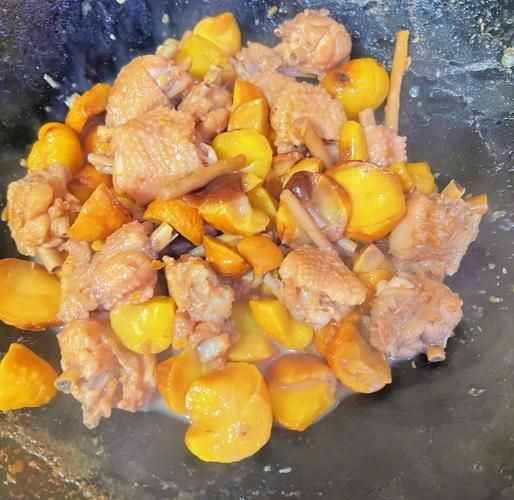 栗子鸡怎么做好吃_家常栗子鸡的做法窍门-第2张图片-山城妙识