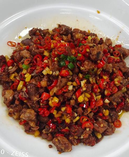 鸽子红烧配什么好吃_经典下饭菜推荐-第2张图片-山城妙识