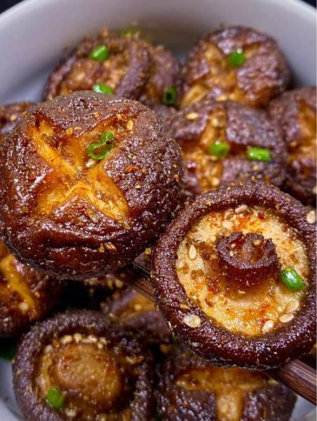 烤香菇的做法大全_香菇怎么烤才鲜嫩多汁-第1张图片-山城妙识