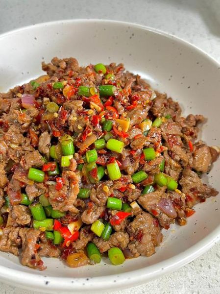 孜然牛肉怎么做才嫩_家常孜然牛肉的做法窍门-第2张图片-山城妙识