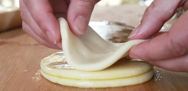 春饼皮怎么做_为什么总是破-第1张图片-山城妙识 春饼皮怎么做_为什么总是破-第1张图片-山城妙识