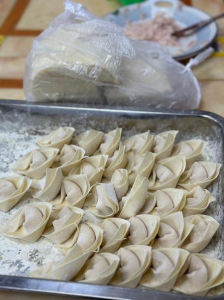 抄手是什么吃的_抄手和馄饨区别-第1张图片-山城妙识 抄手是什么吃的_抄手和馄饨区别-第1张图片-山城妙识