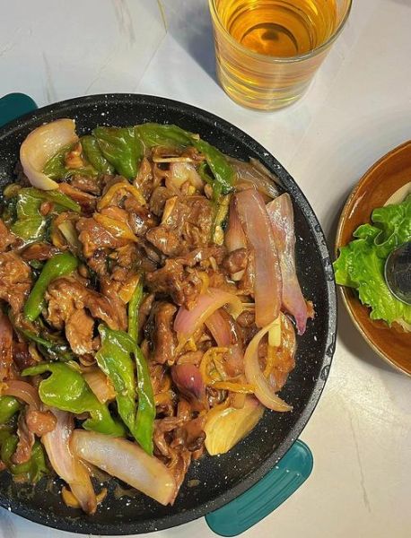 铁板烤牛肉怎么做_铁板烤牛肉腌制配方-第1张图片-山城妙识