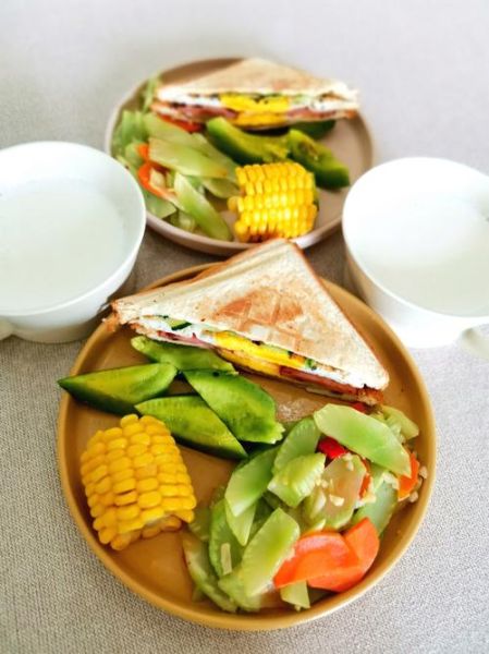 早上吃什么早餐最健康_早餐吃什么最营养-第1张图片-山城妙识