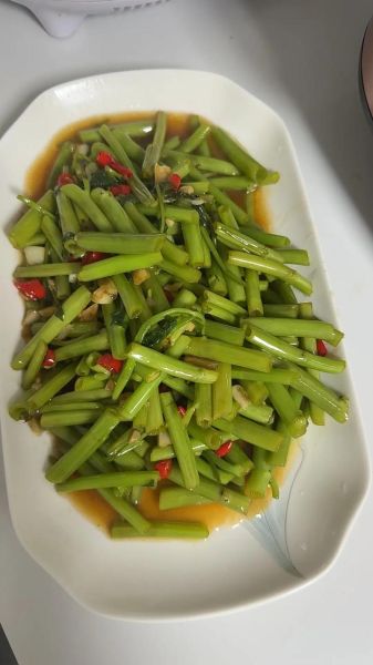 空心菜梗晒干怎么做_空心菜梗晒干要焯水吗-第1张图片-山城妙识