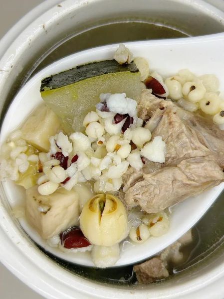 排骨冬瓜薏米汤怎么煲_冬瓜薏米汤的功效与禁忌-第1张图片-山城妙识 排骨冬瓜薏米汤怎么煲_冬瓜薏米汤的功效与禁忌-第1张图片-山城妙识