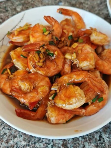 葱爆大虾怎么做_家常做法步骤详解-第2张图片-山城妙识 葱爆大虾怎么做_家常做法步骤详解-第2张图片-山城妙识