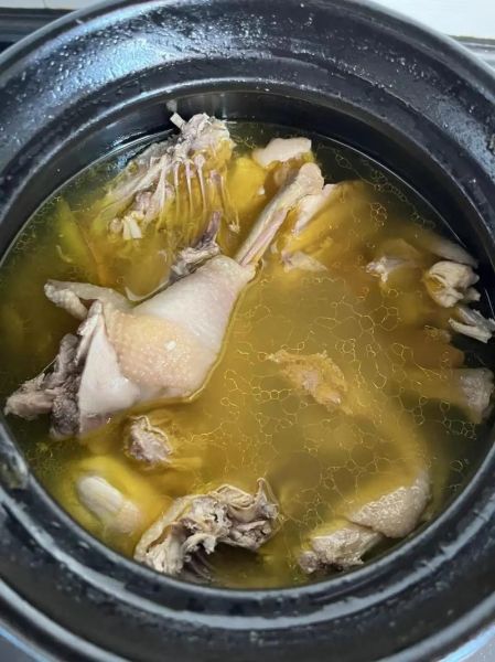 老母鸡汤怎么炖好喝_老母鸡汤炖多久最香-第1张图片-山城妙识 老母鸡汤怎么炖好喝_老母鸡汤炖多久最香-第1张图片-山城妙识