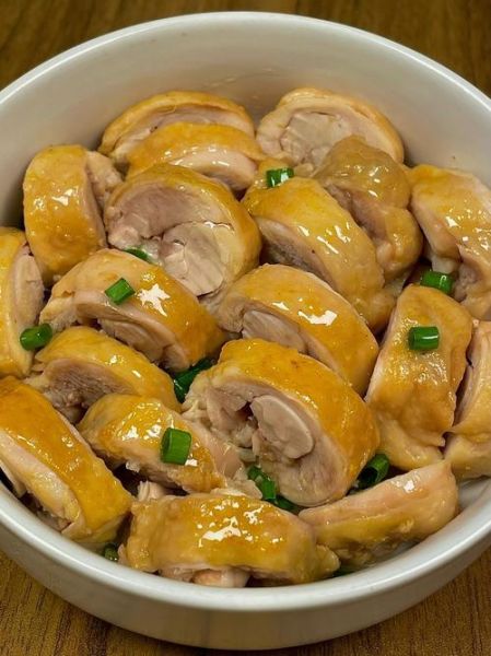 白斩鸡怎么做才嫩_白斩鸡煮几分钟-第1张图片-山城妙识