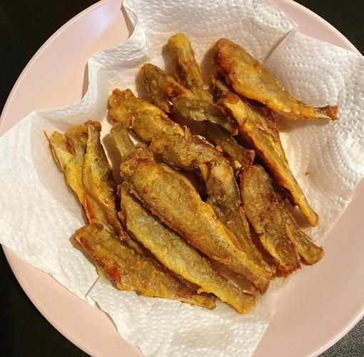 炸鱼怎么做好吃又简单_家常炸鱼酥脆秘诀-第1张图片-山城妙识