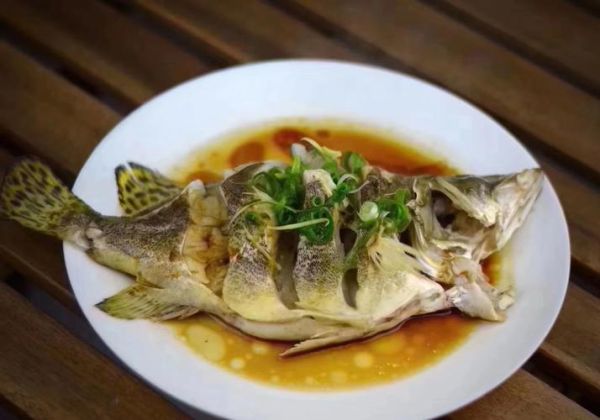 广式清蒸桂鱼怎么做_清蒸桂鱼蒸几分钟才嫩-第2张图片-山城妙识