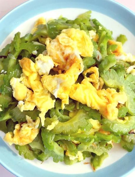 苦瓜炒鸡蛋先炒苦瓜还是先炒蛋_厨房新手必看-第1张图片-山城妙识