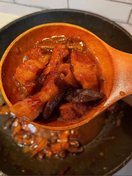 台湾卤肉饭图片大全_卤肉饭怎么做才正宗-第1张图片-山城妙识