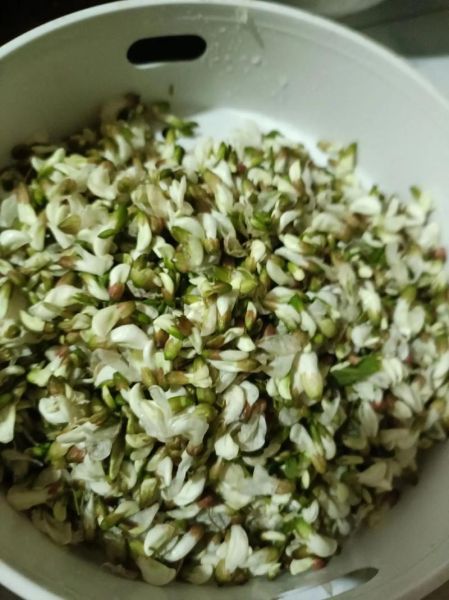 槐花麦饭蒸多久_槐花麦饭蒸多长时间-第3张图片-山城妙识