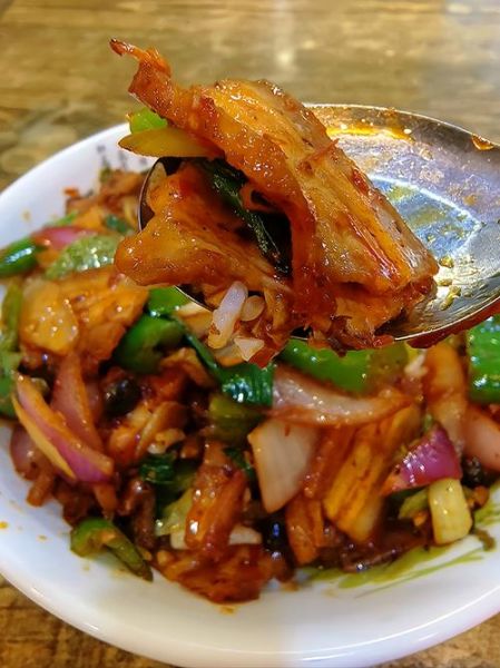 回锅肉盖浇饭怎么做_回锅肉盖浇饭热量高吗-第2张图片-山城妙识