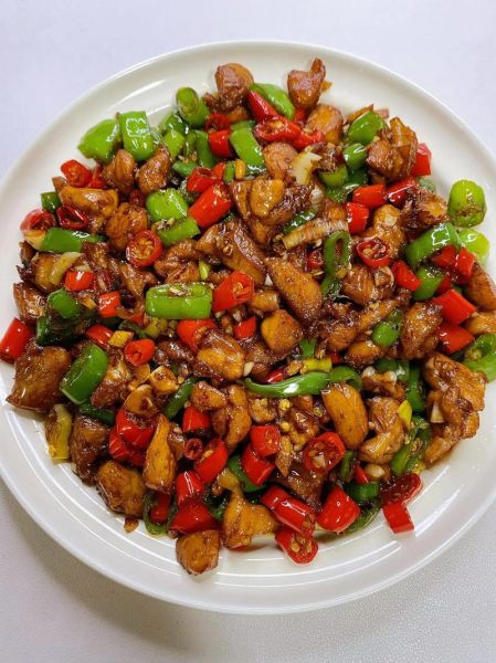 鸡腿肉怎么炒好吃又简单_鸡腿肉炒多久才嫩-第1张图片-山城妙识 鸡腿肉怎么炒好吃又简单_鸡腿肉炒多久才嫩-第1张图片-山城妙识