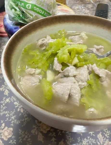 苦瓜肉片汤怎么做好吃_苦瓜汤不苦秘诀-第3张图片-山城妙识
