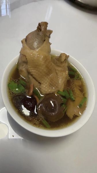 清炖鸡怎么炖才好吃_清炖鸡用什么鸡最好-第1张图片-山城妙识 清炖鸡怎么炖才好吃_清炖鸡用什么鸡最好-第1张图片-山城妙识