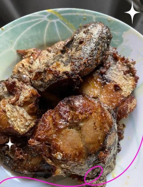 油炸鱼怎么做好吃又酥_家常油炸鱼做法大全-第1张图片-山城妙识