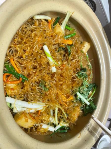 炒粉条怎么不粘锅_粉条炒之前怎么处理-第1张图片-山城妙识