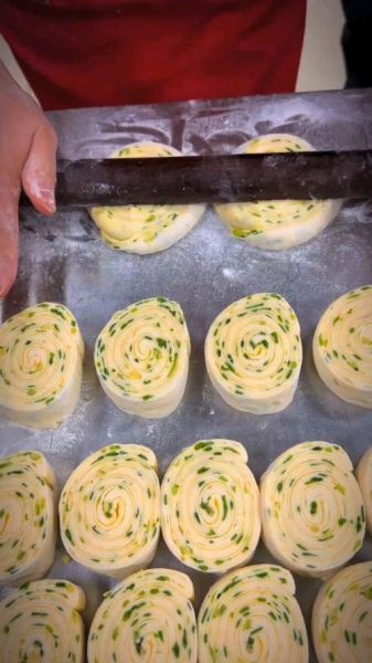 家庭千层饼油烙饼的做法_怎么烙出层次分明-第3张图片-山城妙识 家庭千层饼油烙饼的做法_怎么烙出层次分明-第3张图片-山城妙识