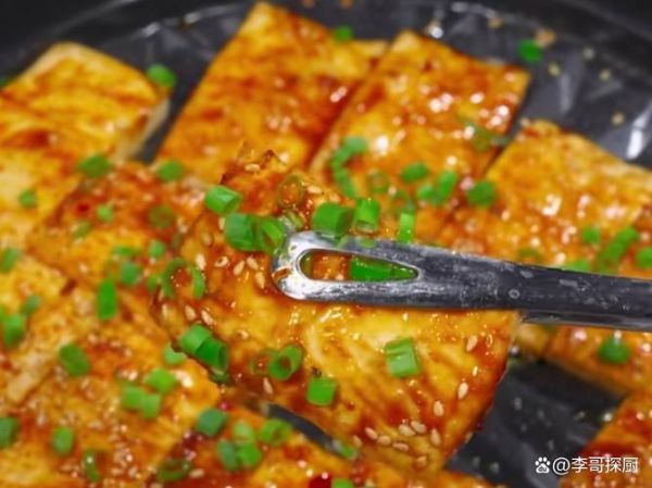 铁板豆腐怎么做才好吃_铁板豆腐摆摊成本多少-第3张图片-山城妙识