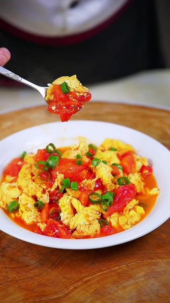 鸡蛋炒西红柿的营养价值_鸡蛋炒西红柿能减肥吗-第1张图片-山城妙识