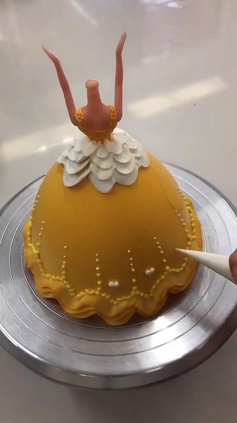 芭比娃娃蛋糕图片漂亮_如何制作高颜值芭比蛋糕-第3张图片-山城妙识