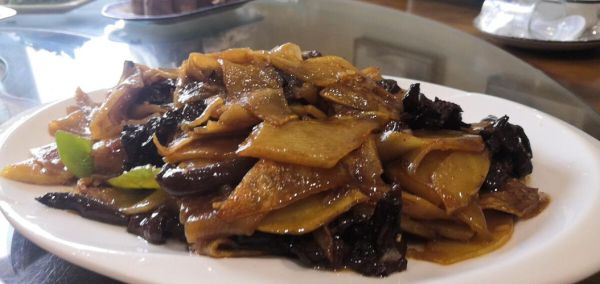 红蘑土豆片怎么做_红蘑土豆片热量高吗-第3张图片-山城妙识