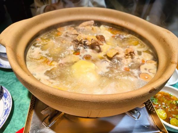 广州榴莲鸡煲怎么做_正宗榴莲鸡煲配方-第2张图片-山城妙识 广州榴莲鸡煲怎么做_正宗榴莲鸡煲配方-第2张图片-山城妙识