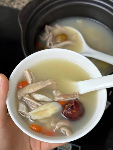 猪肚炖什么最养胃_猪肚和什么煲汤最营养-第3张图片-山城妙识