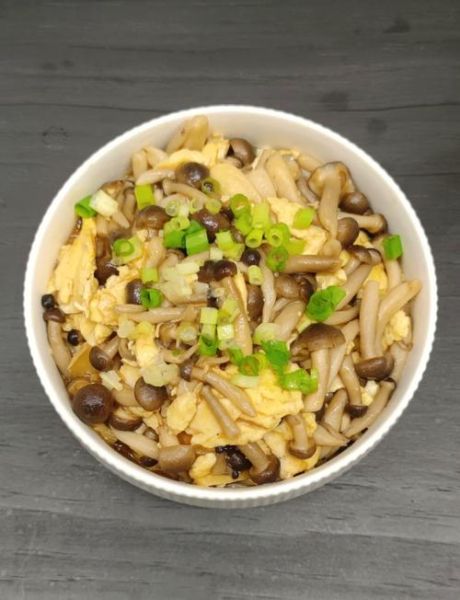 蟹味菇炒鸡蛋怎么做好吃_蟹味菇炒鸡蛋的营养价值-第1张图片-山城妙识