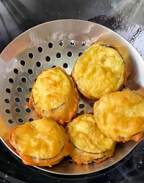 炸茄盒怎么做_炸茄盒用什么茄子好-第1张图片-山城妙识 炸茄盒怎么做_炸茄盒用什么茄子好-第1张图片-山城妙识