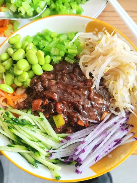 北京炸酱面怎么做_正宗炸酱面调料配方-第3张图片-山城妙识 北京炸酱面怎么做_正宗炸酱面调料配方-第3张图片-山城妙识