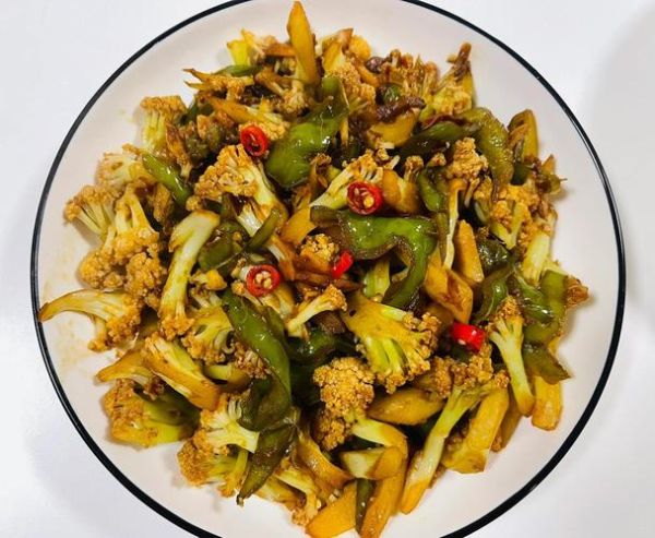 干锅菜花不放肉怎么做_干锅菜花最正宗的做法-第3张图片-山城妙识 干锅菜花不放肉怎么做_干锅菜花最正宗的做法-第3张图片-山城妙识