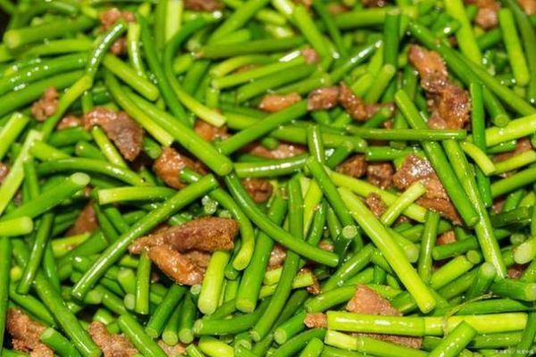 蒜苗炒肉丝隔夜能吃吗_怎么保存才安全-第2张图片-山城妙识 蒜苗炒肉丝隔夜能吃吗_怎么保存才安全-第2张图片-山城妙识